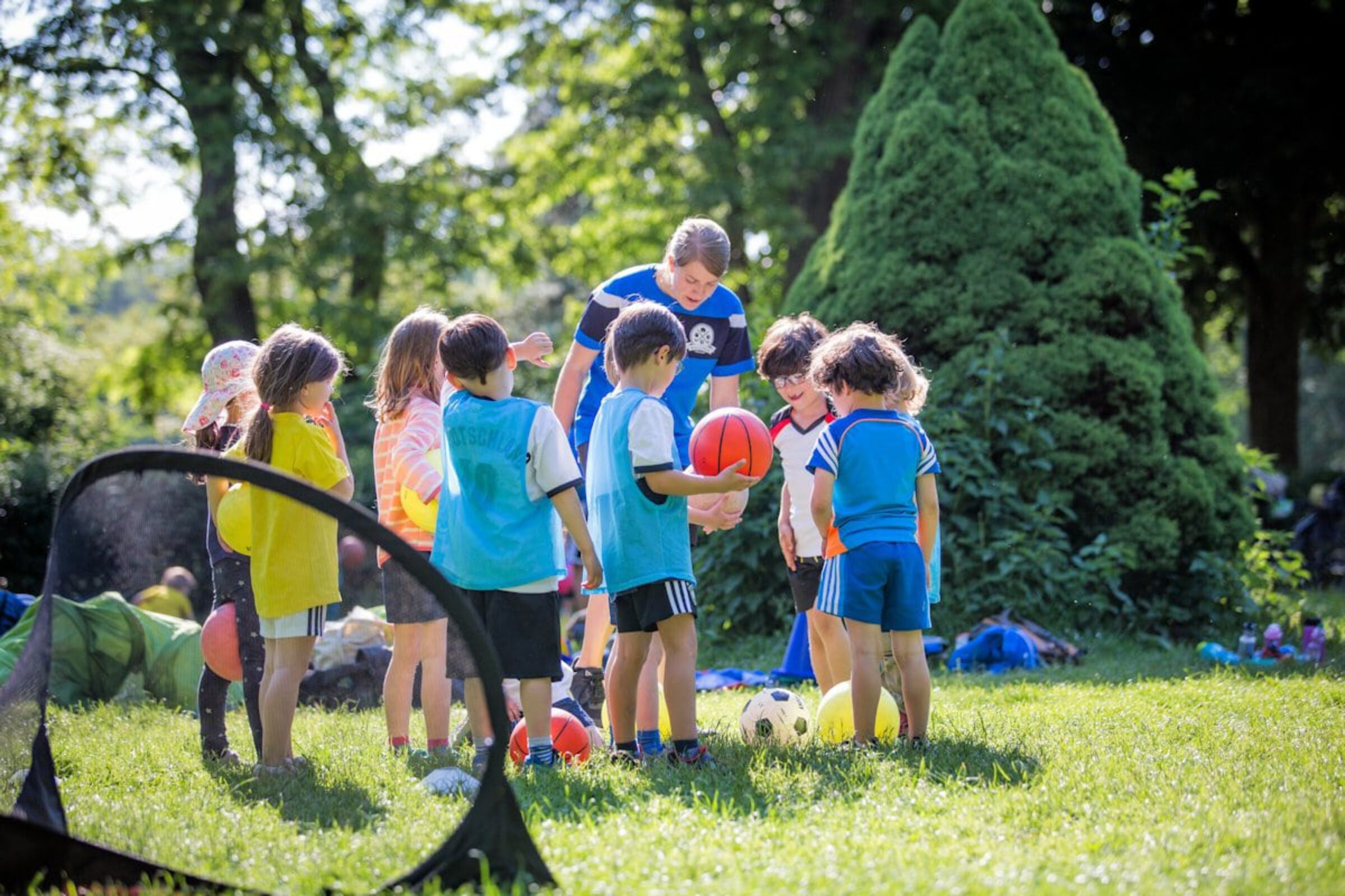 Ballschule für Kinder ab 2,5 Jahren in NRW - Ballinos